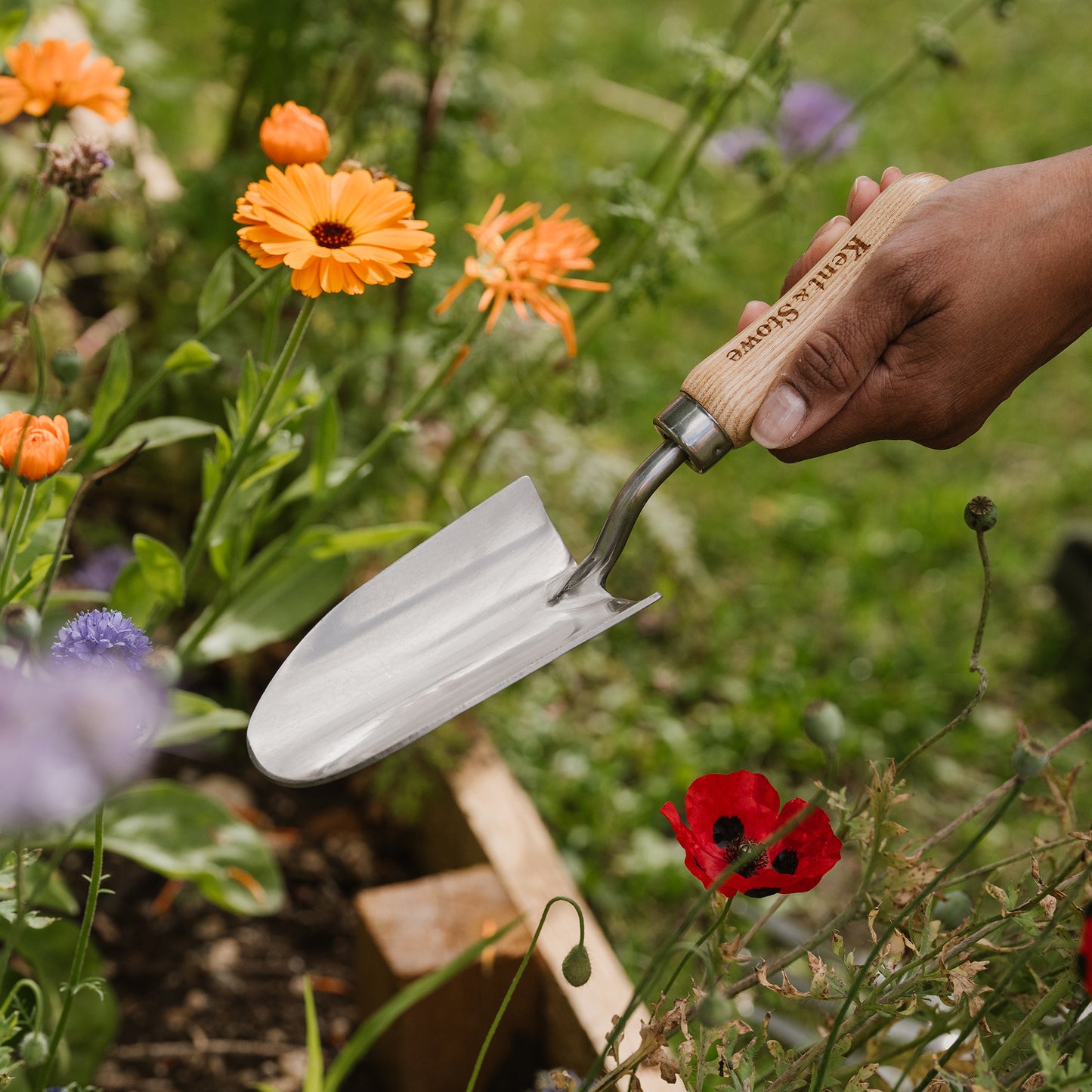 Kent & Stowe Garden Life Hand Trowel - Lightweight Tools