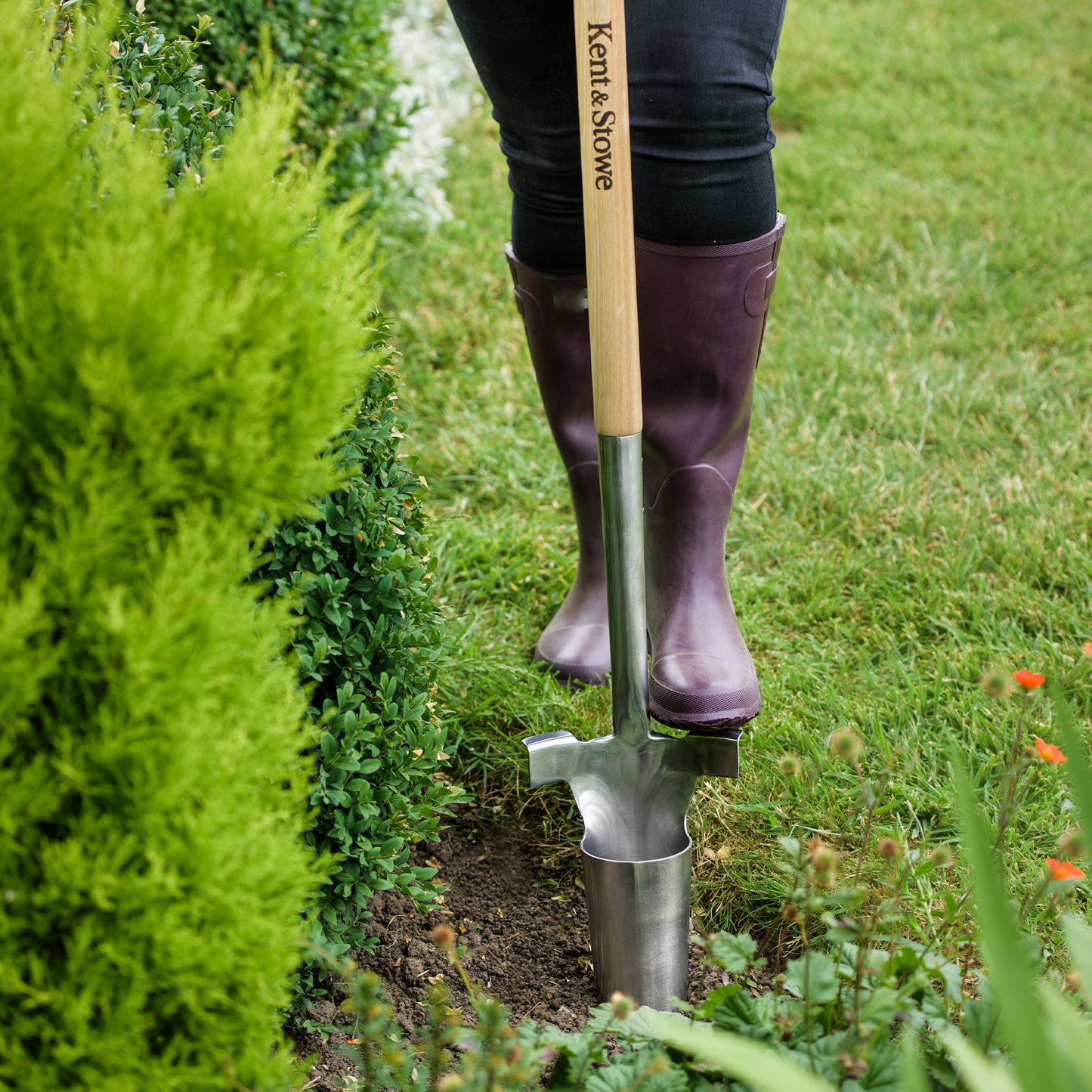 Kent & Stowe Long Handled Bulb Planter - Planting Tools – Kent & Stowe UK