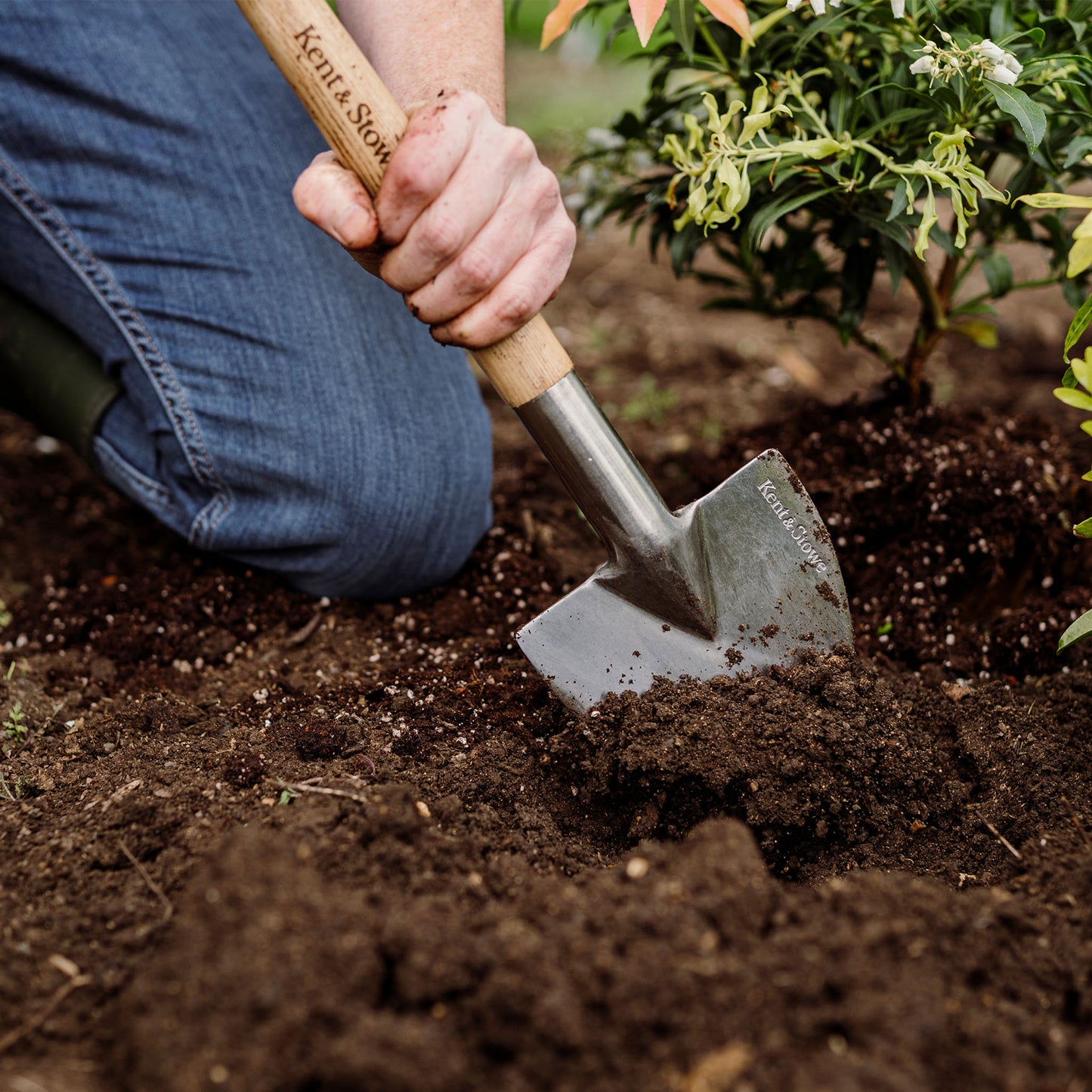 Kent & Stowe Perennial Spade - Digging & Cultivating Tools
